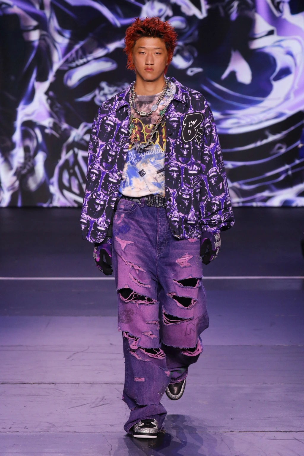 BAPE celebra su 30 aniversario con épica pasarela en Nueva York - WARP.la