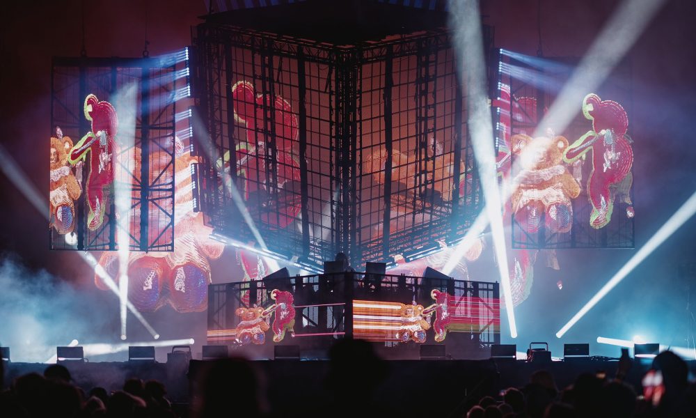 Arca comparte foto con Aphex Twin y la internet especula - WARP.la