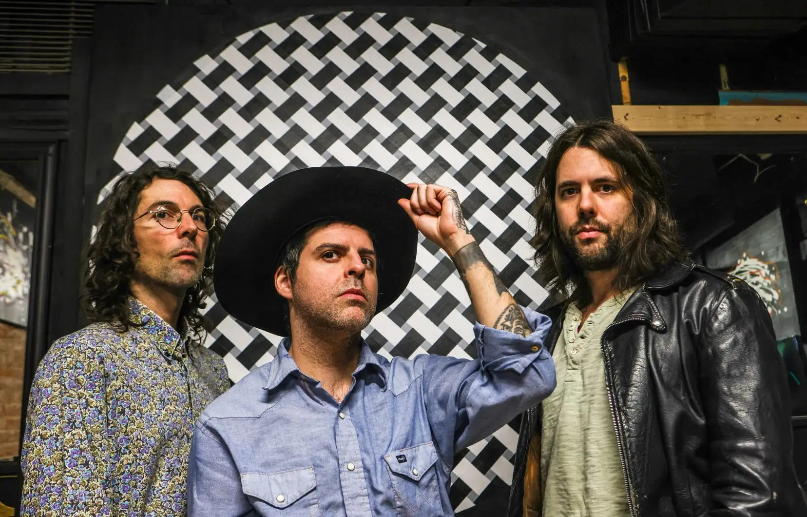 WARP Presenta Entrevista con Hippie Hourrah: entre el arte y la neo ...