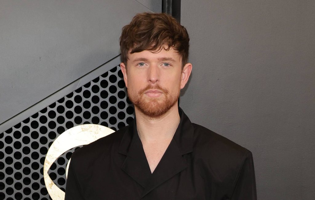James Blake lanza plataforma de streaming en apoyo a los artistas - WARP.la