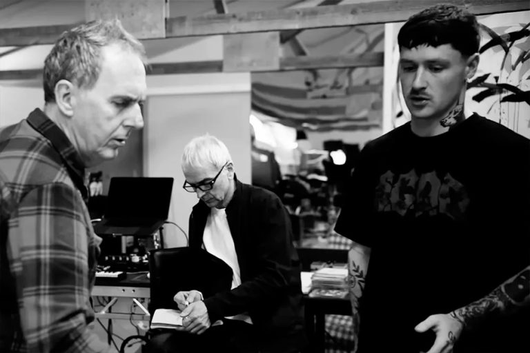 Underworld estrena nueva colaboración con KETTAMA en el sencillo "Fen ...
