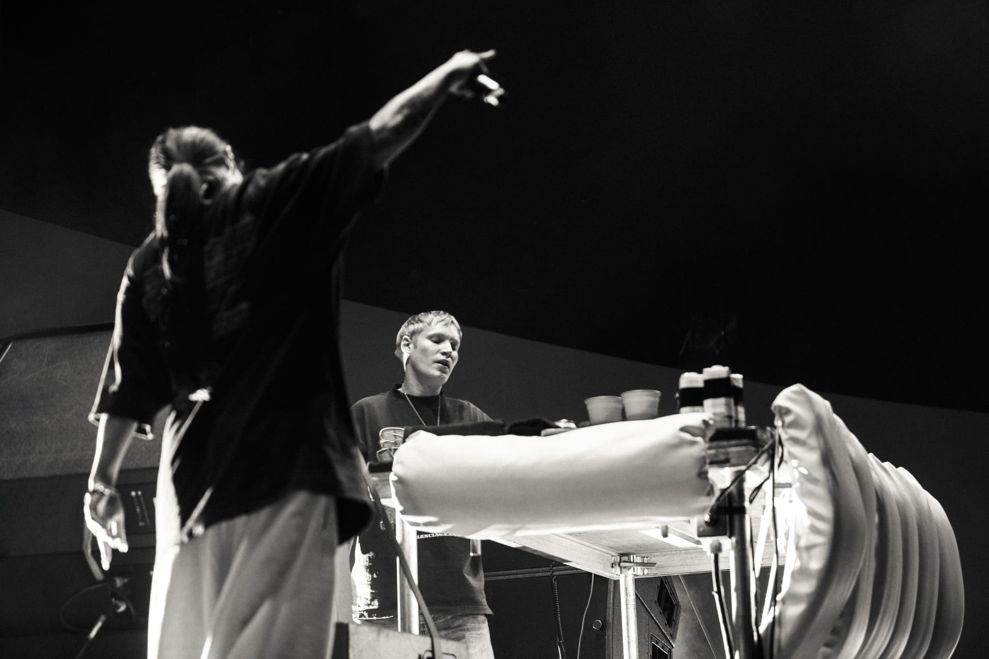 WARP Gigs presenta Brutalismus 3000 en el Pepsi Center: El Hard-Techno ...