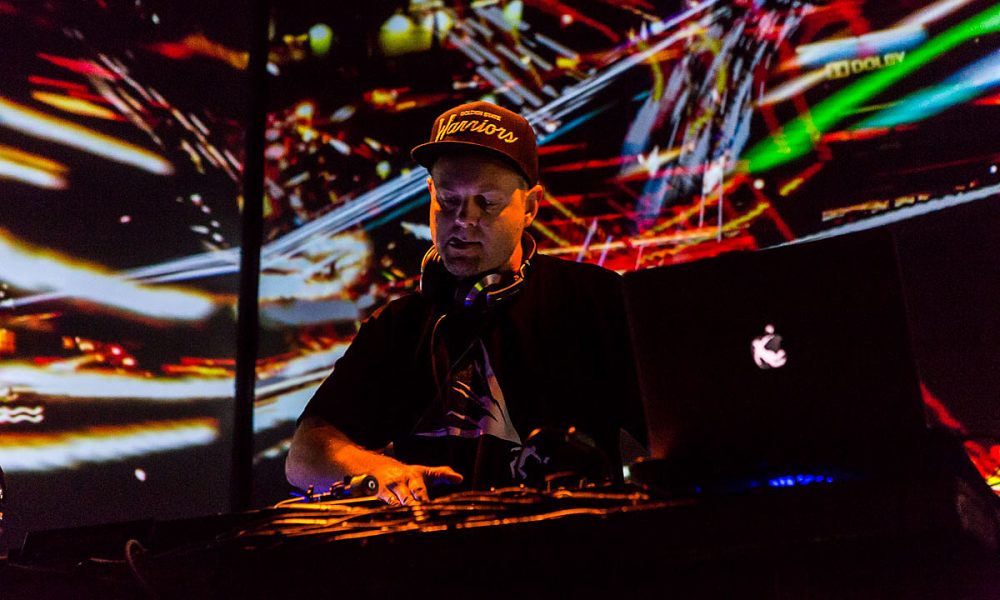 Decibel WARP Presenta: Endtroducing..... de DJ Shadow - WARP.la