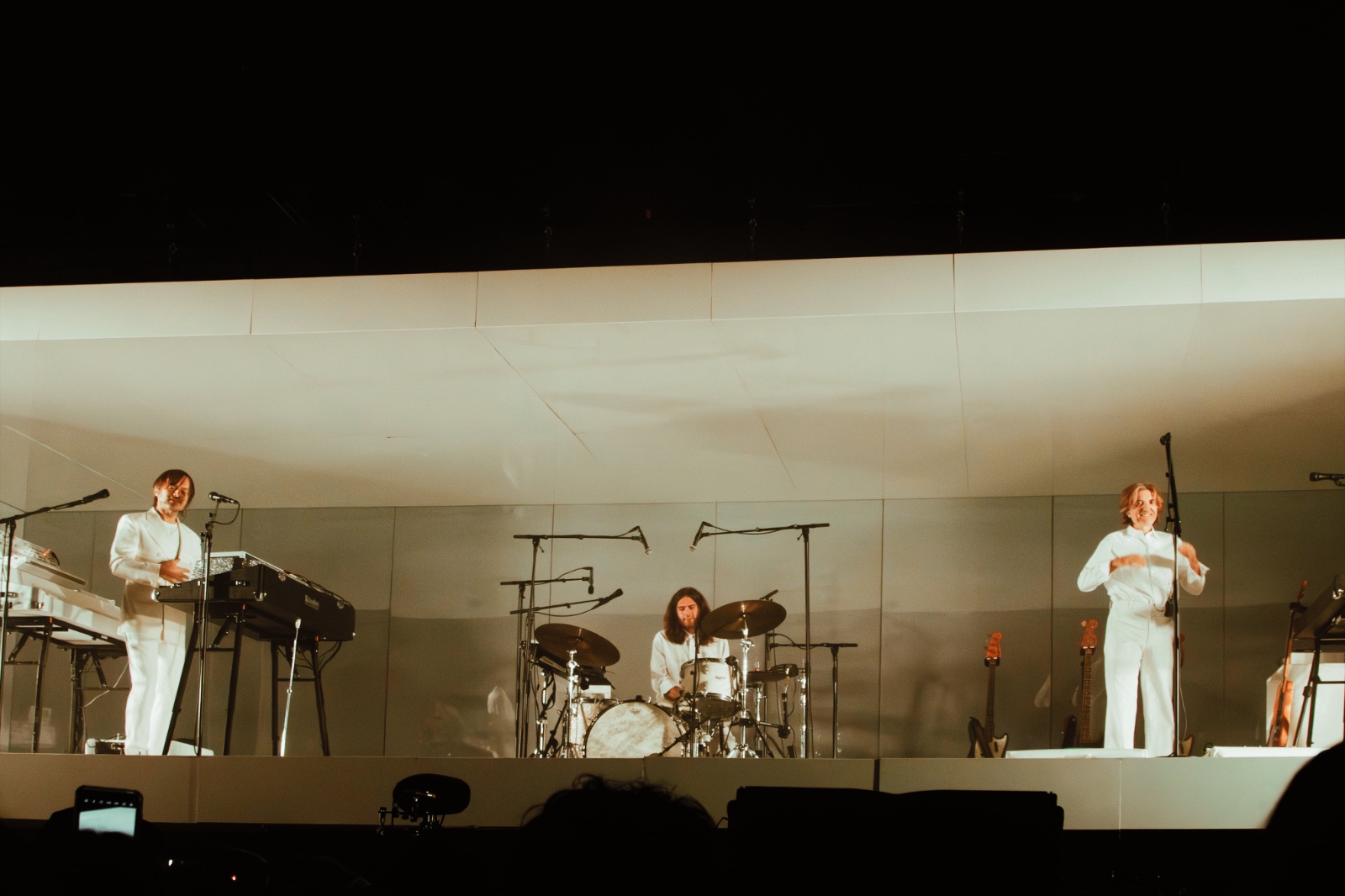 Arca comparte foto con Aphex Twin y la internet especula - WARP.la