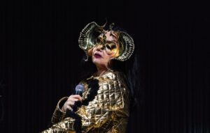 Björk revela detalles sobre su próxima película del concierto de su ...
