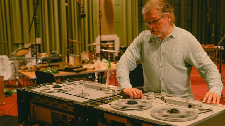 La BBC y Spitfire Audio publican la biblioteca de sonidos del Taller ...
