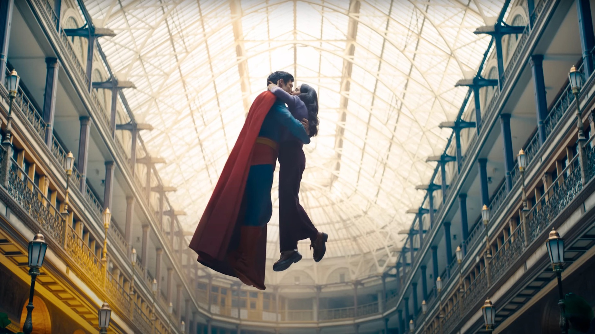 Superman regresa con un nuevo avance con más acción - WARP.la